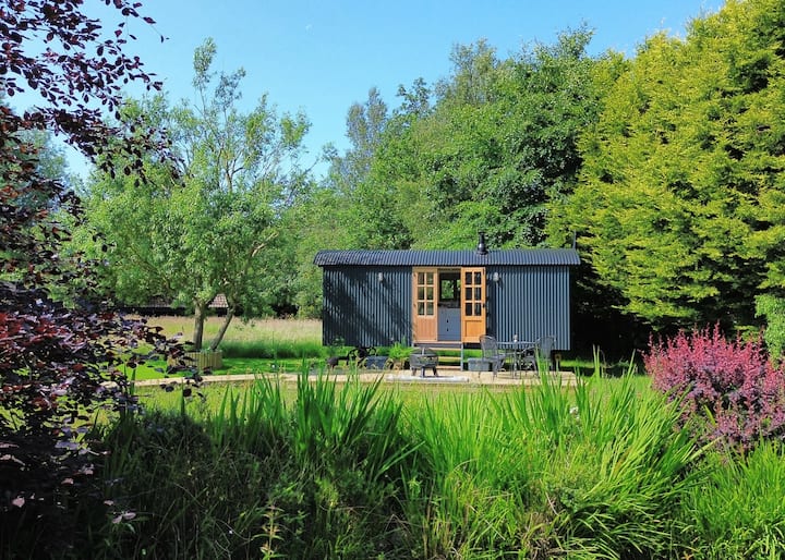 Peatlands - Curlew Hut - Northern Ireland