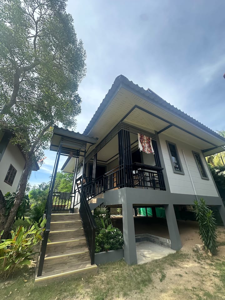 Chillax - Ko Pha-ngan