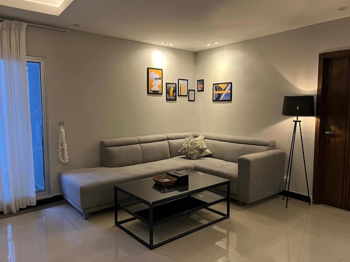 The Oaks Eiffel View | 2 Bhk | Near Food Street - Islamabad