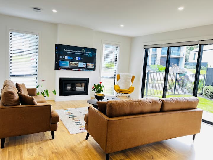 Entire Luxurious 4 Bedroom House - Taupo