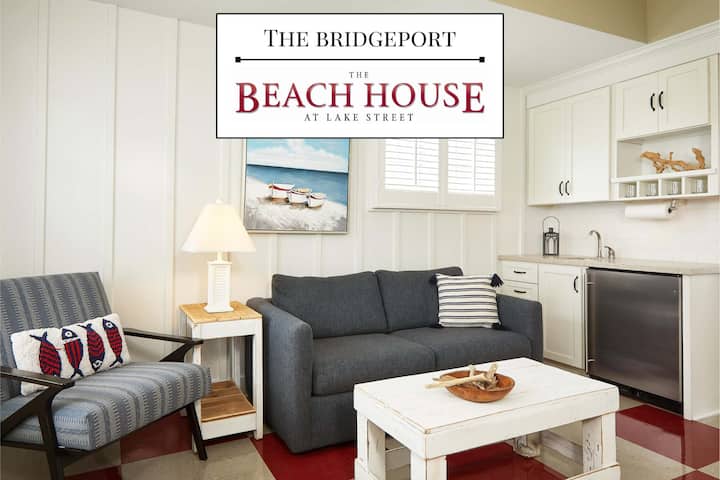 2br + Loft Townhome Sleeps 8 | Pool, Golf, Spa - Holland, MI