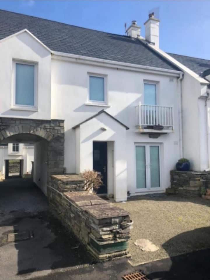 Stones Throw To The Golf Club! - Doolin