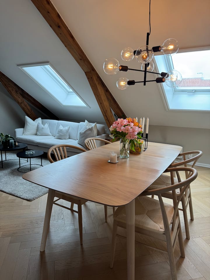 Lys Loftsleilighet På Majorstuen - Oslo