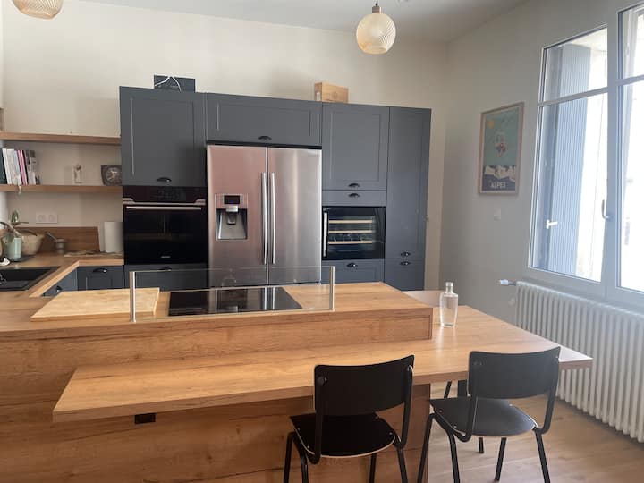 Maison De Ville Avec Cour +Garage
Narbonne Centre - Narbonne