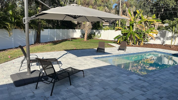 Bellaire Private Retreat - Largo, FL