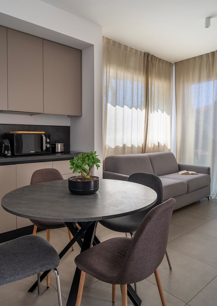 Family Apartment 2rooms - 50metres From Sea - Rímini