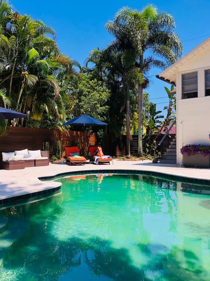 1br New Poolside Guesthouse In St. Petersburg - St. Petersburg, FL