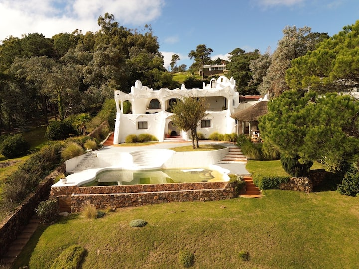 Artística Casa Sobre El Mar - Sauce de Portezuelo