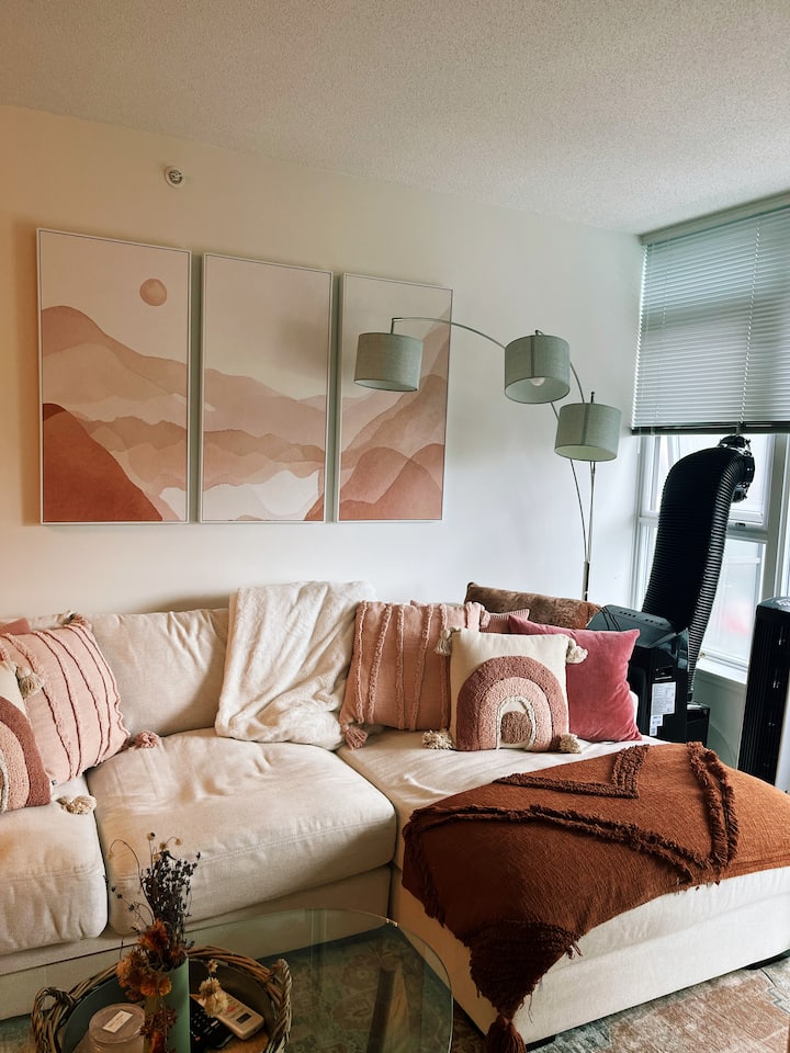 2-bed Apartment In Mount Pleasant - Vancouver