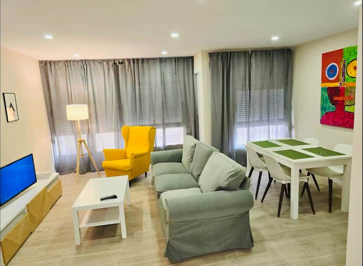 Apartamento En Pleno Centro, Nuevo Con A/c - Villarreal