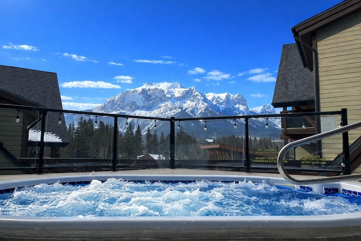 Creekside At Rundle Cliffs Lodge - Canmore