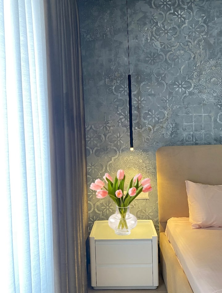 Main Luxury Apartment In Tirana. - Tirana