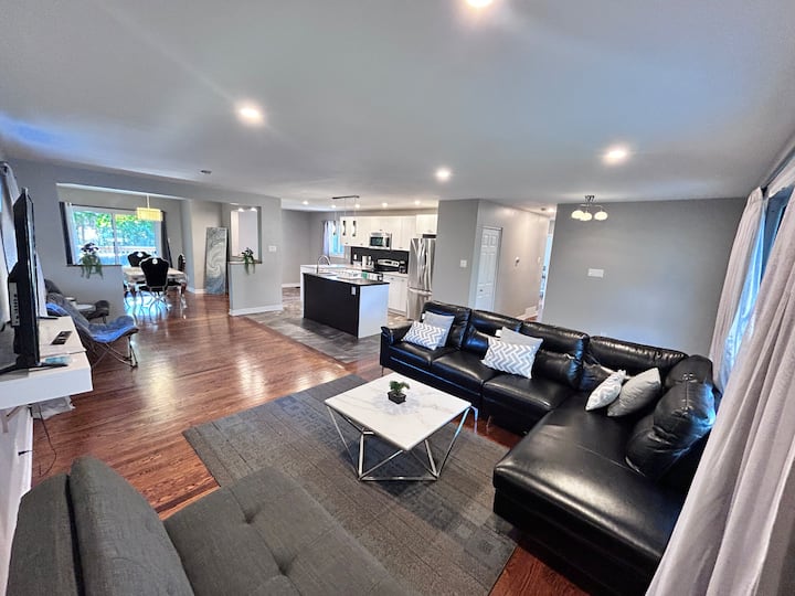 Spacious Family Home - Ottawa