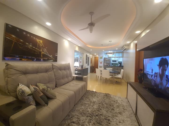 Apto Em Canasvieiras 100m Da Praia. - Florianópolis