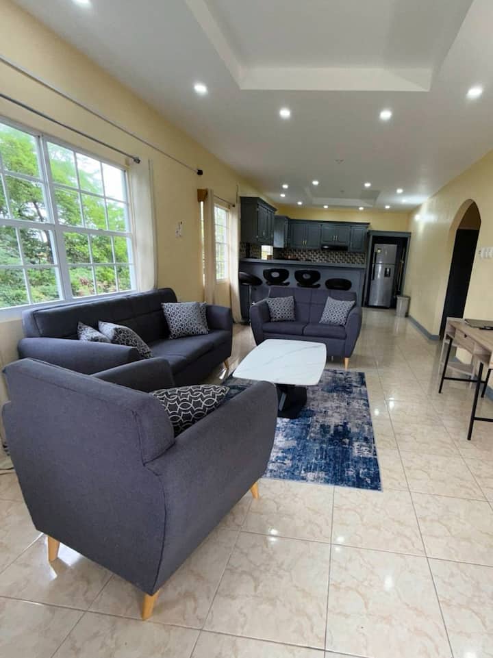 Oasis Escape | 2 Bath, Washer/dryer & Breezy Porch - Tobago