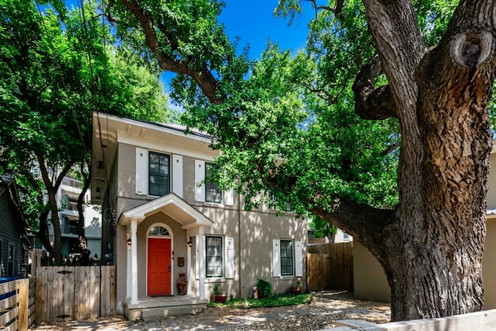 Victorian Gem On Ut, Fencedyard, Freeparking - Austin, TX