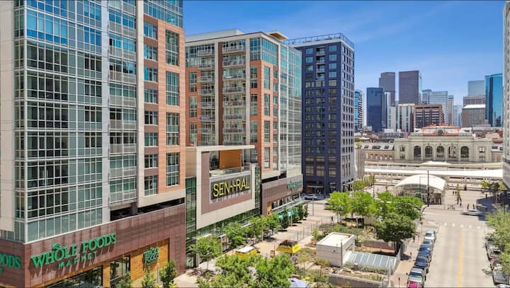 Cozy Downtown Apartment - Denver, CO