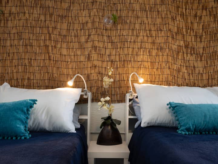 Beach #1 - Only A Few Steps To The Beach With Pool - Dania Beach, Hollywood