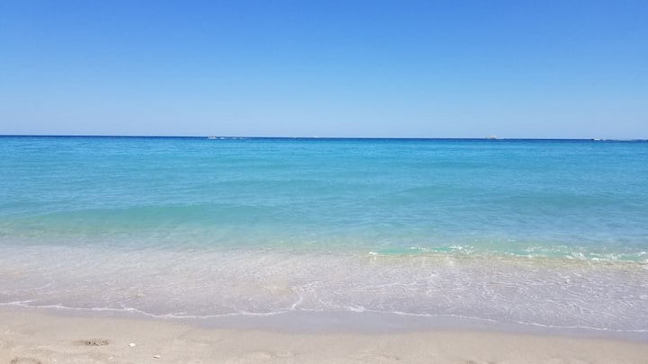 Beach #3 - Only A Few Steps To The Beach With Pool - Dania Beach, FL