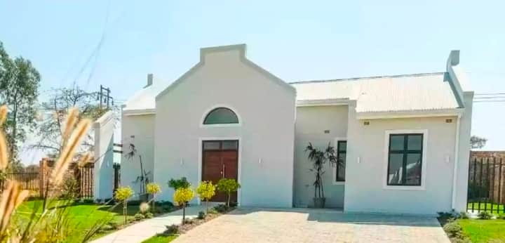 Cosy Compact & Clean Villa- Arlington With Wifi - Harare