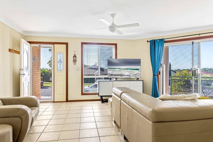 Shell Cove Modern Coastal Stay Near Marina & Beach - Wollongong
