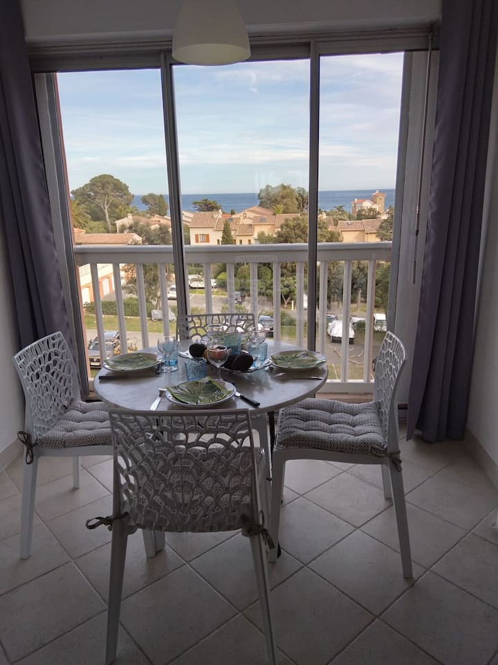 T2 Vue Mer Centre-ville Au Calme - Fréjus