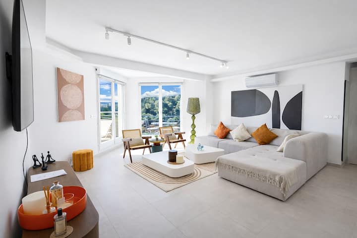 Appartement 2 Chambres Avec Une Magnifique Vue Mer - Nice