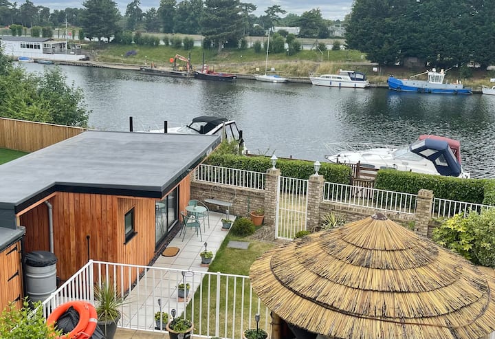 Riverview At The Moorings - Twickenham