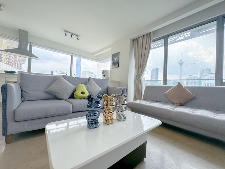 1min To Pavilion | Klcc & City View | Kaws Theme - Kuala Lumpur