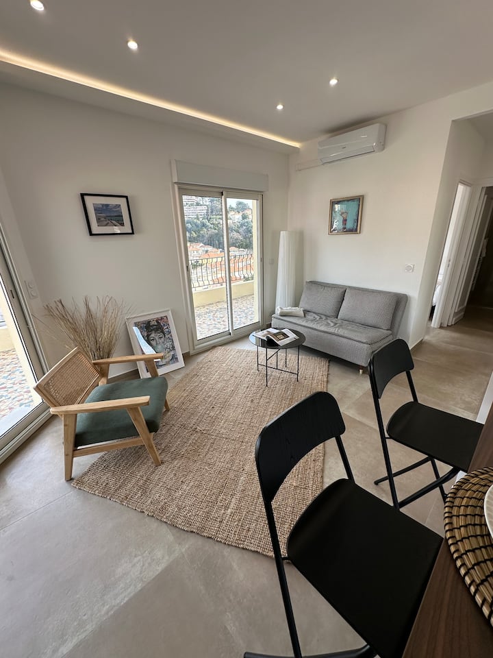 Appartement  Prestigieux Nice , Plage Côte D’azur - ibis budget Nice Californie Lenval