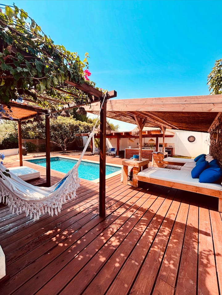 Villa Avec Piscine Et Terrain De Pétanque - Calvisson