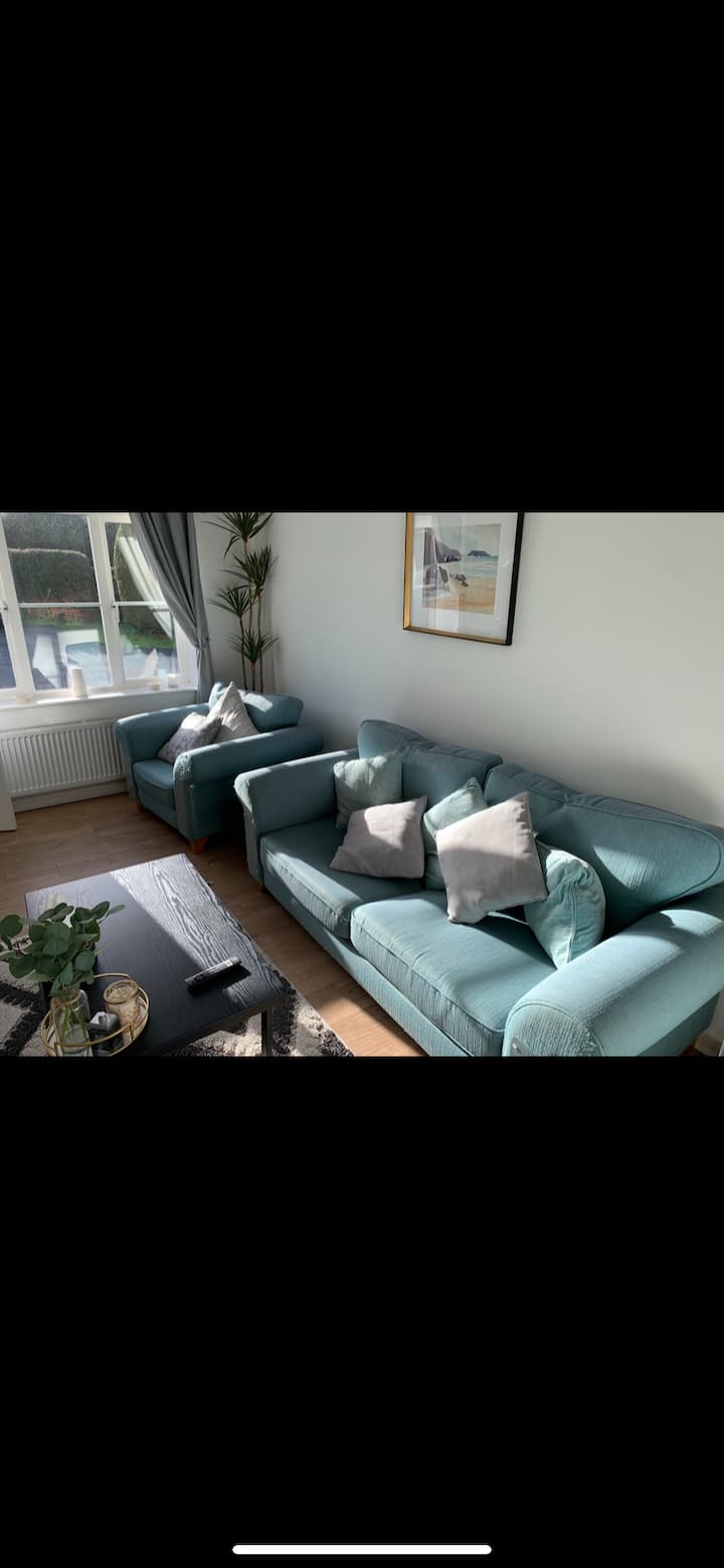 Modern 1-bed Home With Office, Garden & Parking - Topsham