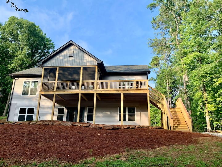 Newly Built Lake Martin Retreat With A Dock! - Dadeville, AL