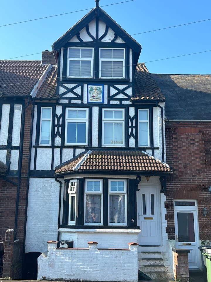 Close To The Beach And Town - Cromer
