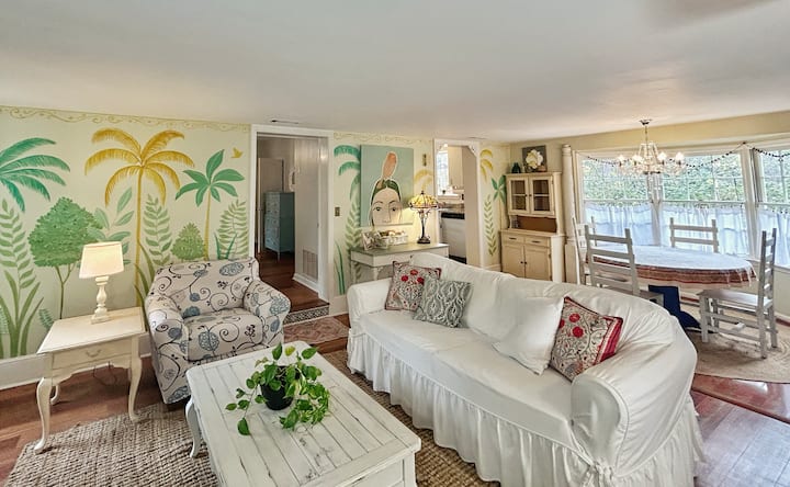 Firefly Trail Cottage • King Bed • Screened Porch - Athens, GA