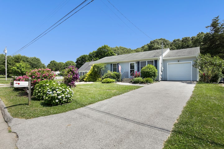 Beautiful Home 5 Minutes From Downtown Westerly! - Misquamicut, RI
