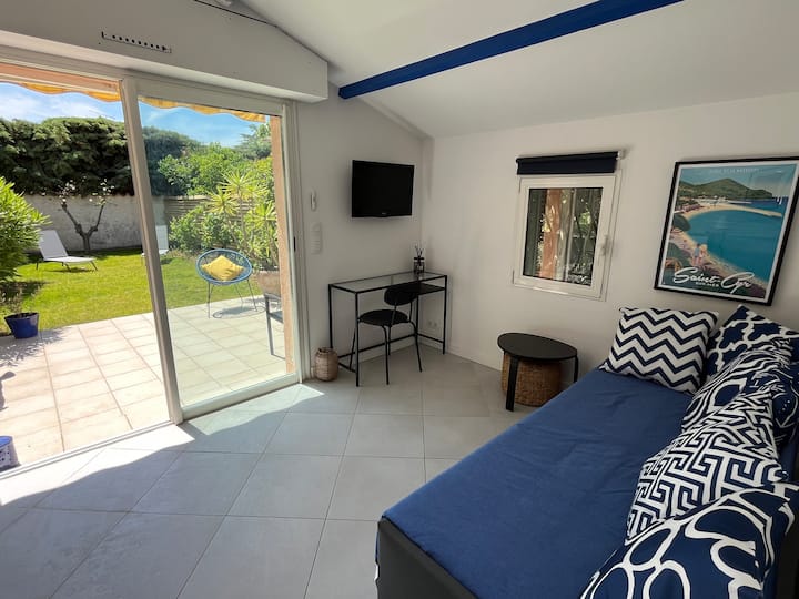 Villa T2 Au Calme Avec Jardin Et Parking - Saint-Cyr-sur-Mer