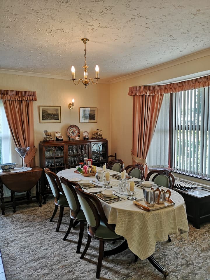 Homely B & B With A Fantastic Breakfast - Hereford