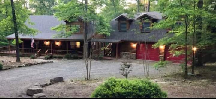 “Almost Heaven” Resort Cabin - Heber Springs, AR
