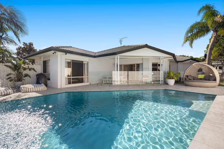 Buderim Gem: Pool, Pet-friendly Family Retreat - Sunshine Coast