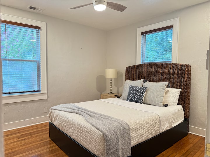 Location! Home Away From Home - Charleston, SC