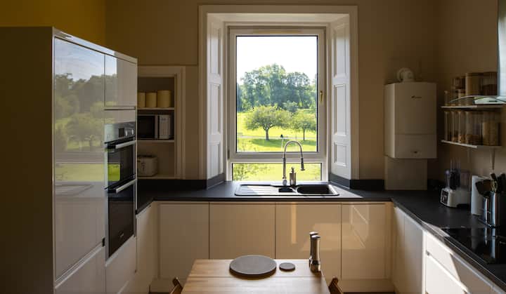 Peaceful Flat Close To City Centre - Edinburgh