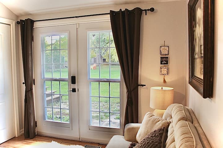 Cottage Vibes In Sharon’s Heart. A Spot To Relax! - Newmarket