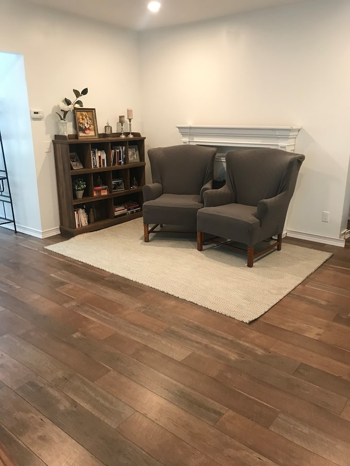 Howard St Summer Home - Petoskey, MI