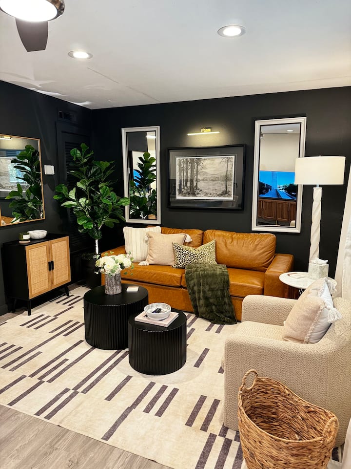 Modern Luxury Retreat: King Bed Near Ut & Downtown - Downtown Austin - Austin