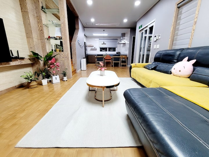 몽블루 하우스7(반려견동반) - Jeju-si