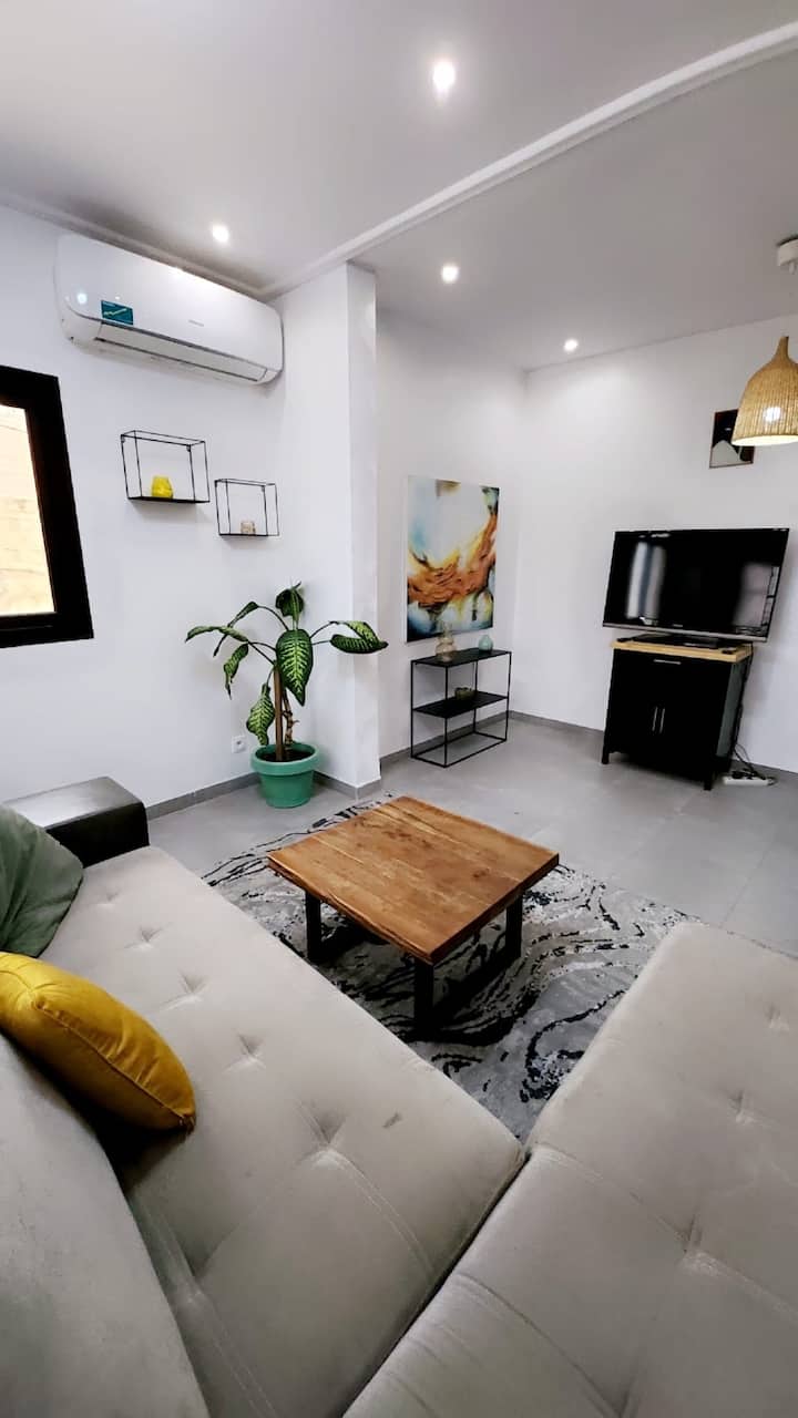 Appart Balcon Proche Mer à Ngor, Dakar - Senegal