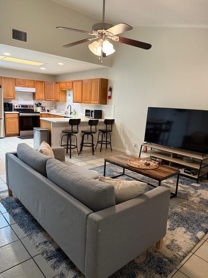 Quaint And Cozy Townhome - San Angelo, TX