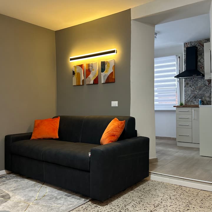 Timco Apartment With Balcony/air Conditioner/wi-fi - 科莫