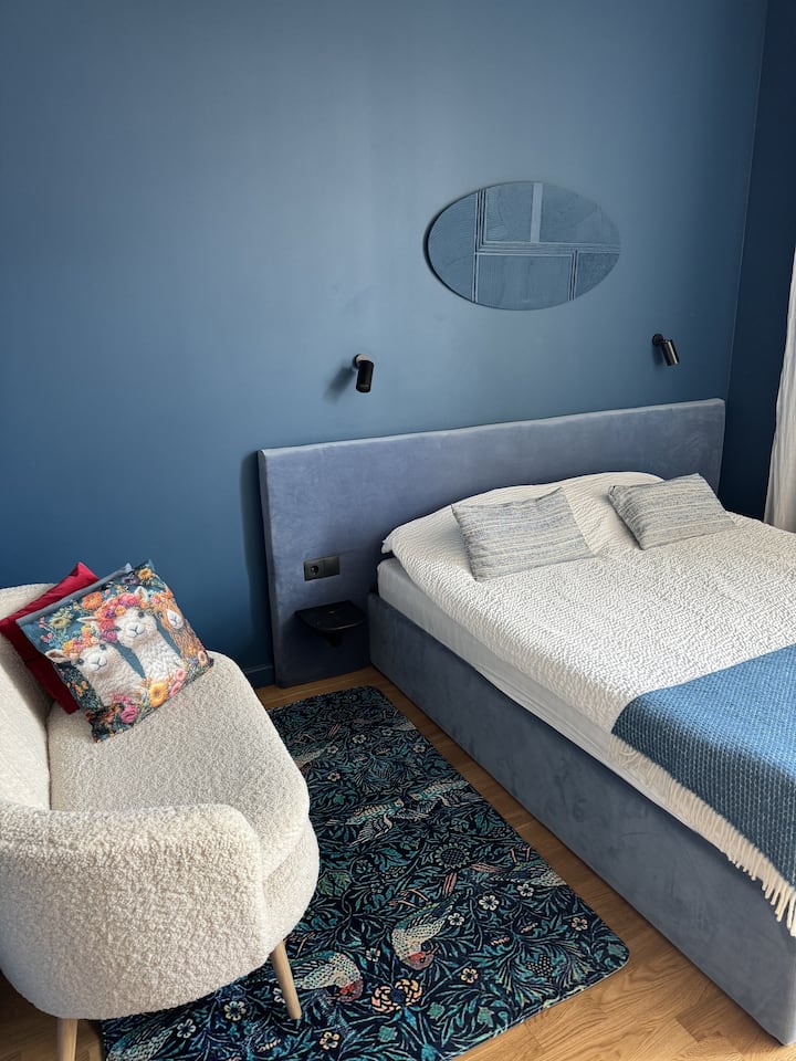 Miro Rooms Center (Deep Blue) - Quiet Chic - Riga